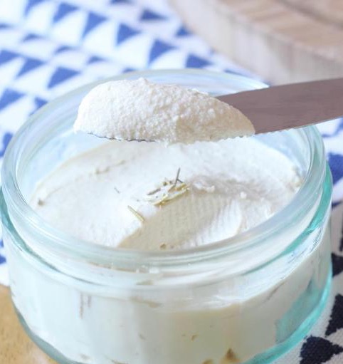 Creamy Raw Vegan Cashew cream Cheese