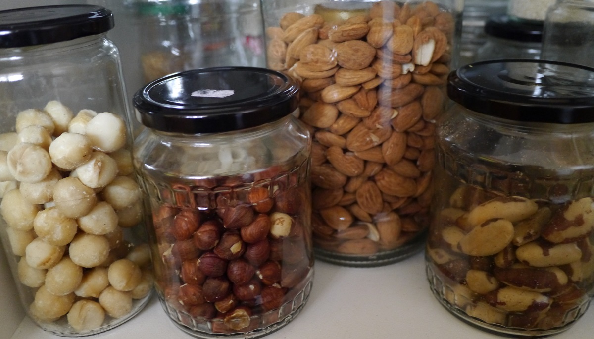 Ten Health Benefits of Soaking Nuts And Seeds